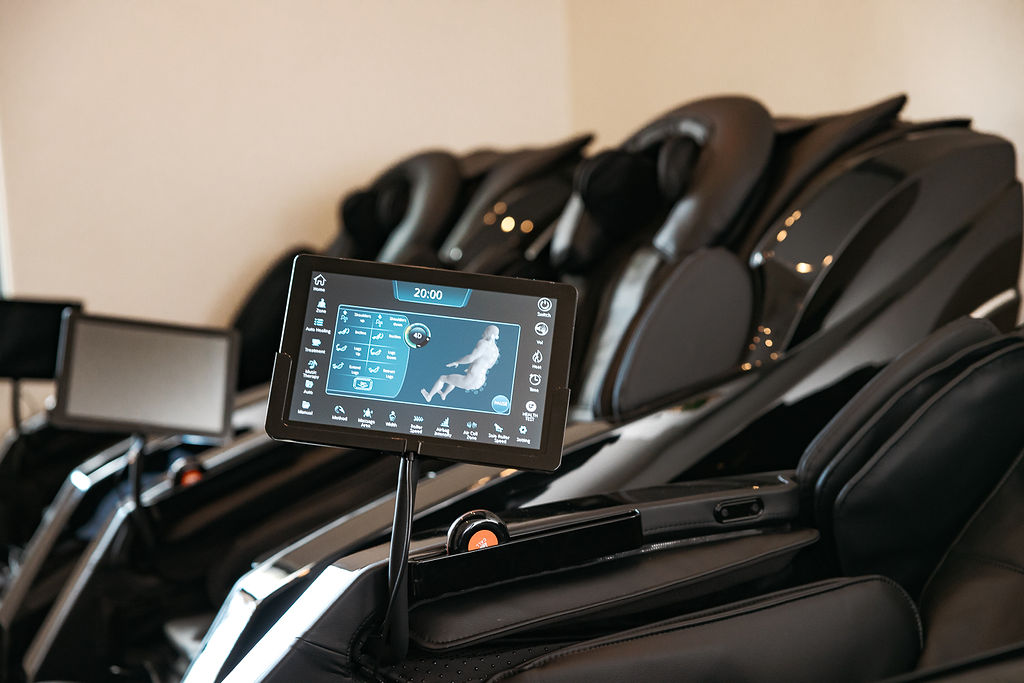 Massage & Compression | Muscle Relief & Recovery | Reset Lounge